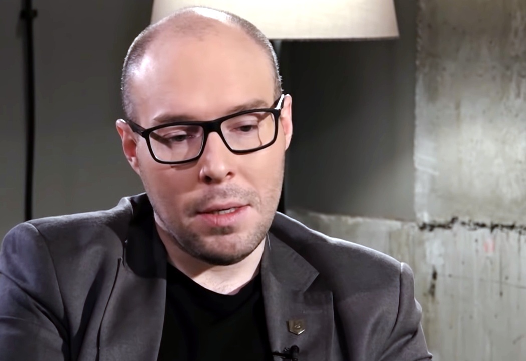 Marcin Rola tłumaczy się z... | Gazeta Polska VOD - publicystyka ...